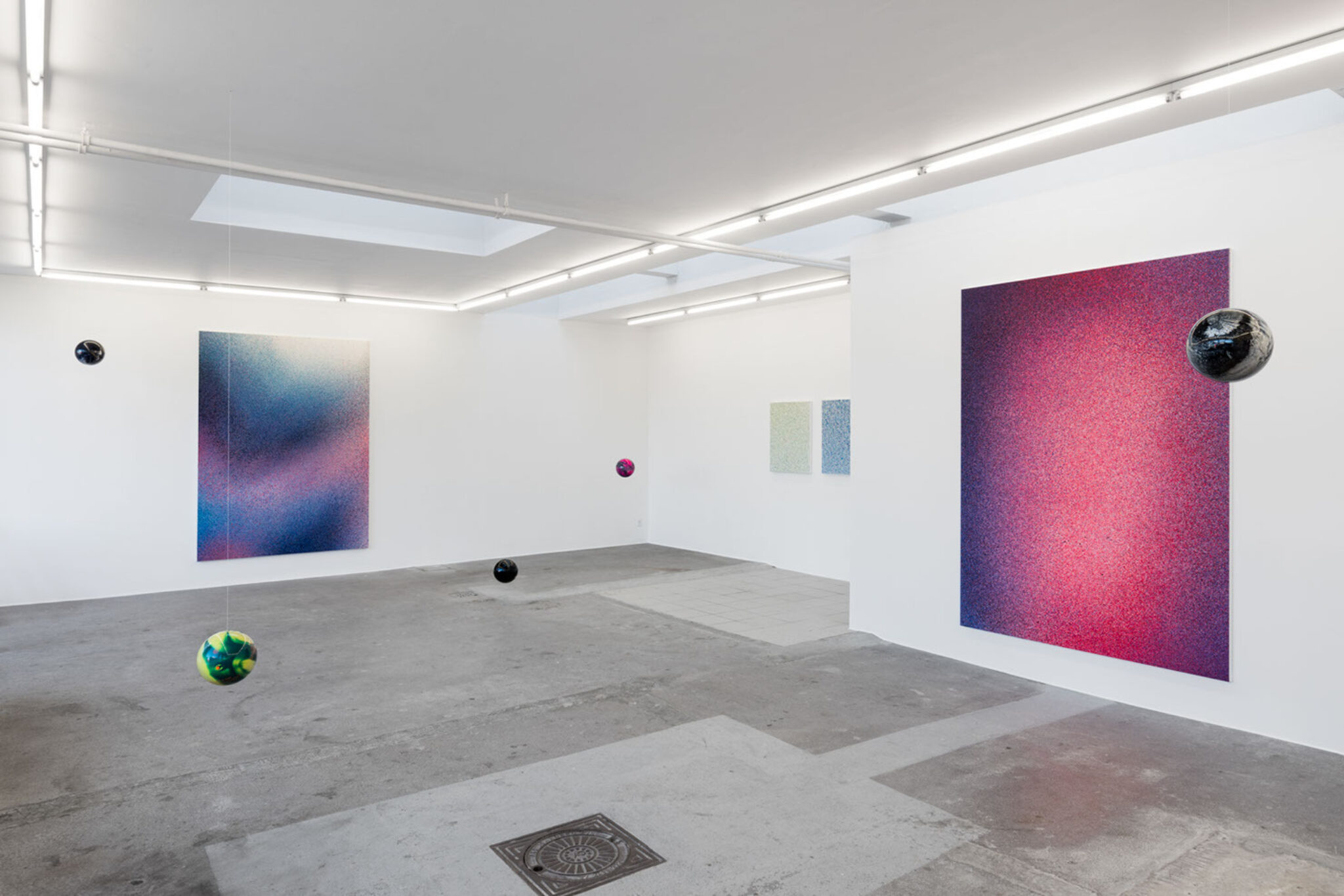 Gether Contemporary — Exhibition "HEADRUSH" by Zane Lewis